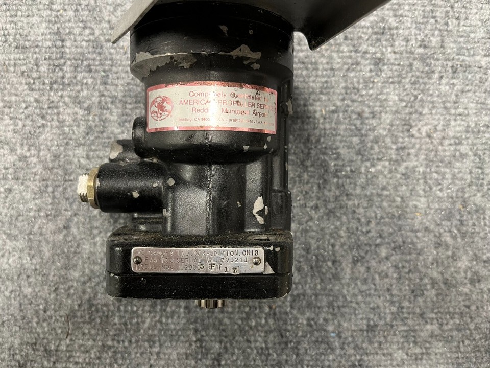 McCauley Prop Governor C290D5-F/T17 with Control Arm and Cable Bracket ...