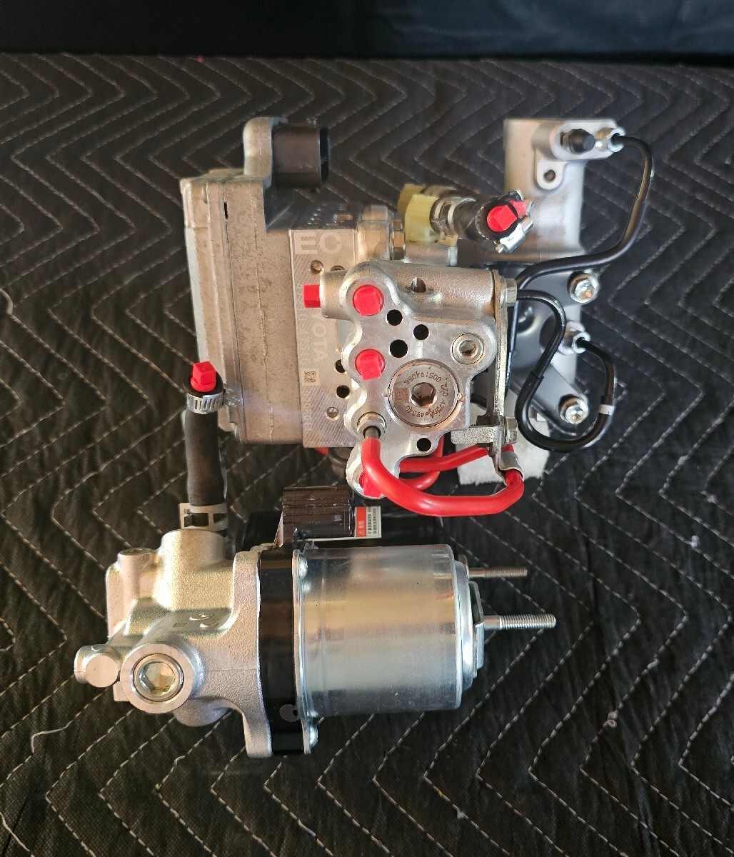 Toyota Prius ABS Anti-lock Brake Pump Module Cylinder 47210-47310 OEM ...