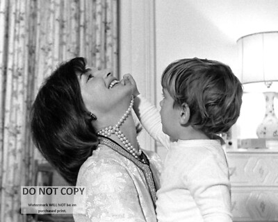 FIRST LADY JACKIE KENNEDY PLAYS WITH JOHN, JR. AUG 1962 - 8X10 PHOTO ...