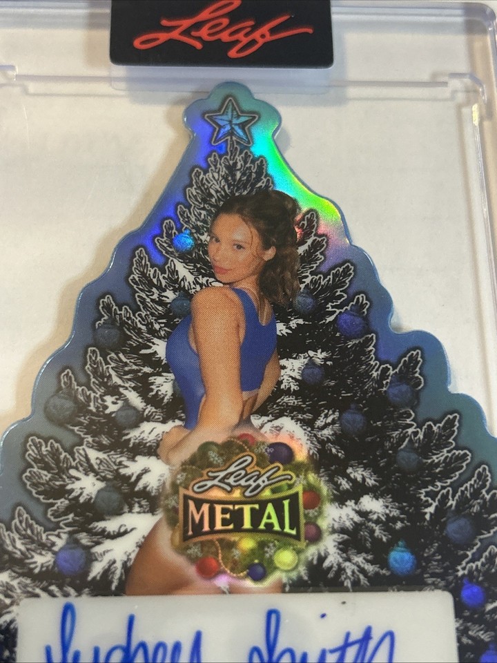 SYDNEY SMITH 2025 LEAF METAL HAPPY HOLIDAYS CHRISTMAS TREE AUTO Blue 1/ ...