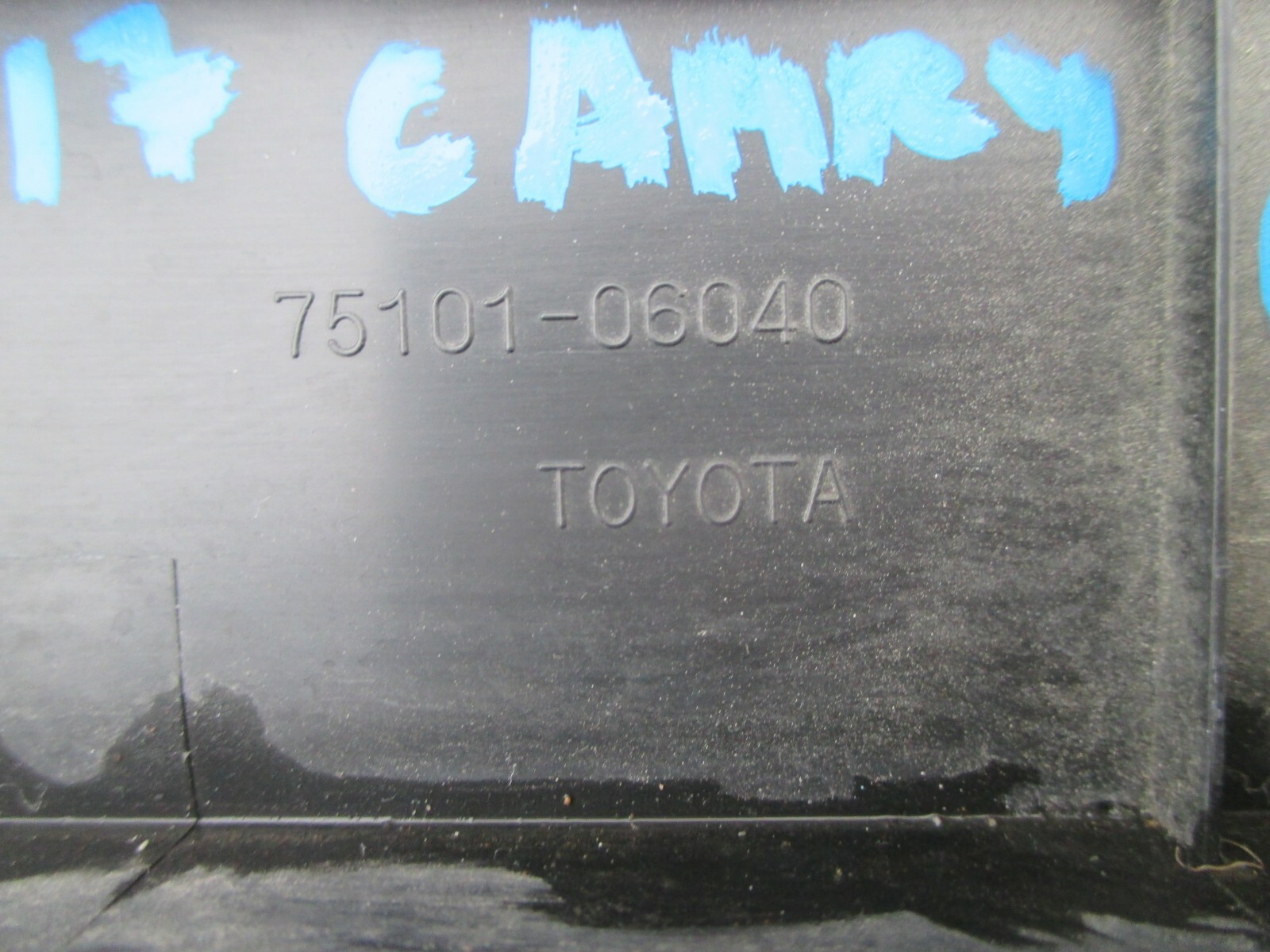 2015 2016 2017 TOYOTA CAMRY SE FRONT BUMPER LICENSE PLATE FRAME BRACKET ...