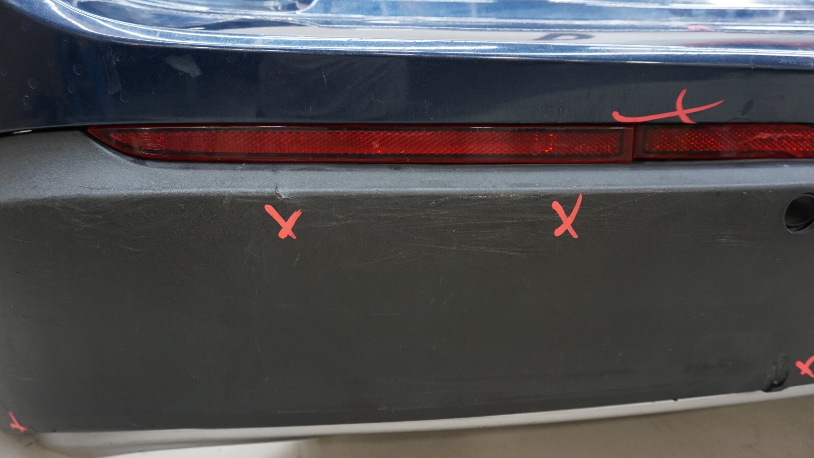 2015-2018 Ford Edge Rear Bumper Cover W/ Reflector Valance | FT4B ...