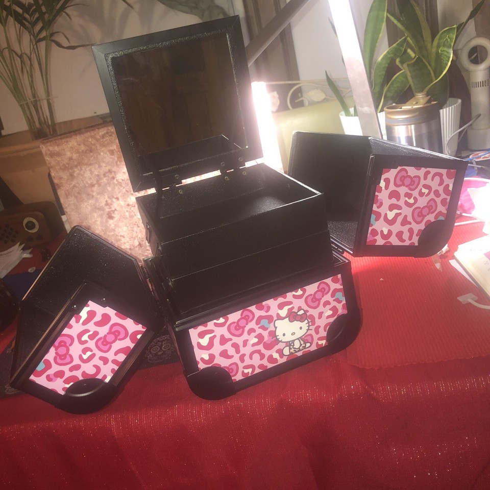 Sanrio Hello Kitty x Impressions Slay Cube Pink Leopard Travel Makeup ...