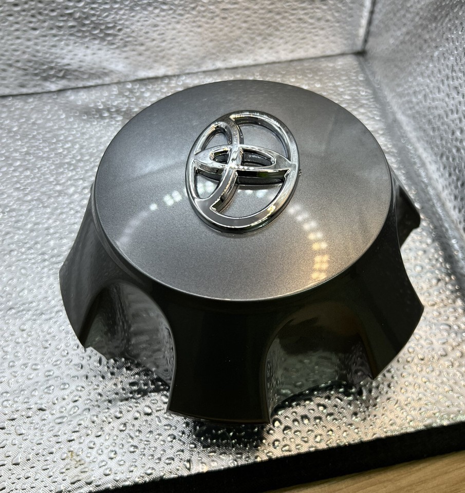 2011-2014 Toyota FJ Cruiser Wheel Center Cap | 4260B35040 | OE | Gray ...