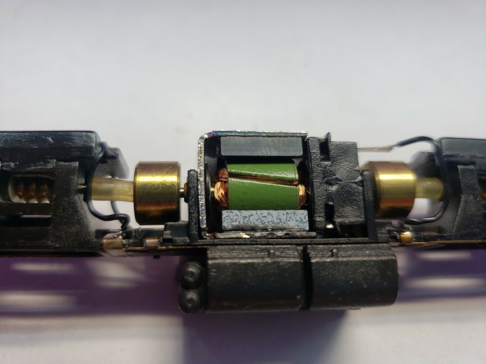 N SCALE MOTOR BRASS FLYWHEEL GEARS WEIGHTS CHASSIS WIRED Life-like SD7 ...