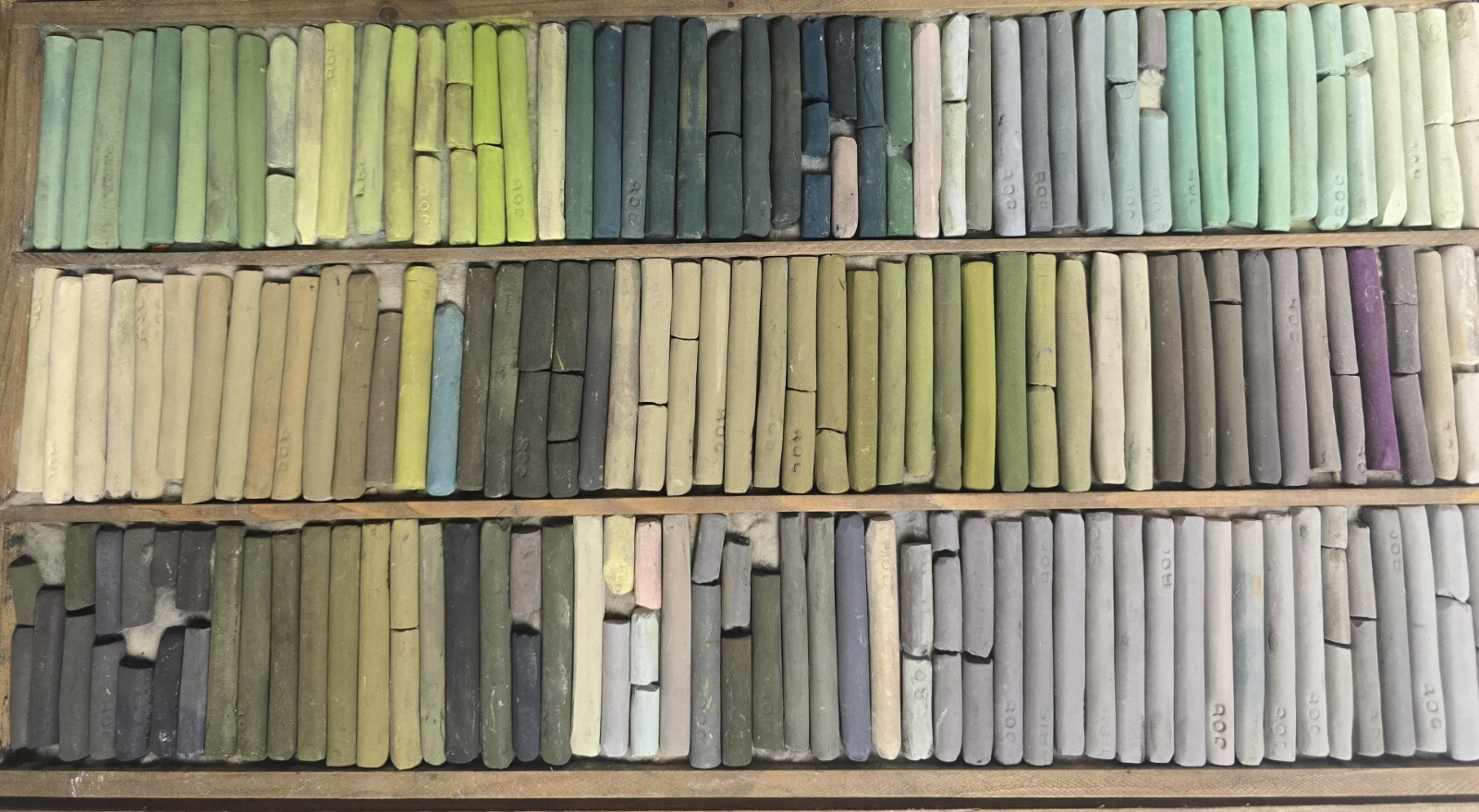 Henri Roche Complete Pastel Set of 450 in Wooden Box, 3 Trays | eBay