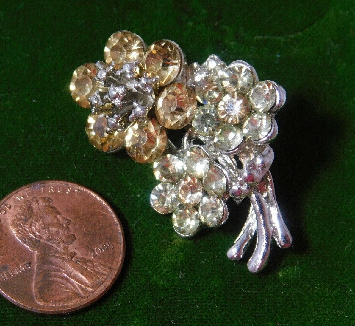 Vintage Daisy Flower Bouquet Rhinestone Silver tone D… - Gem