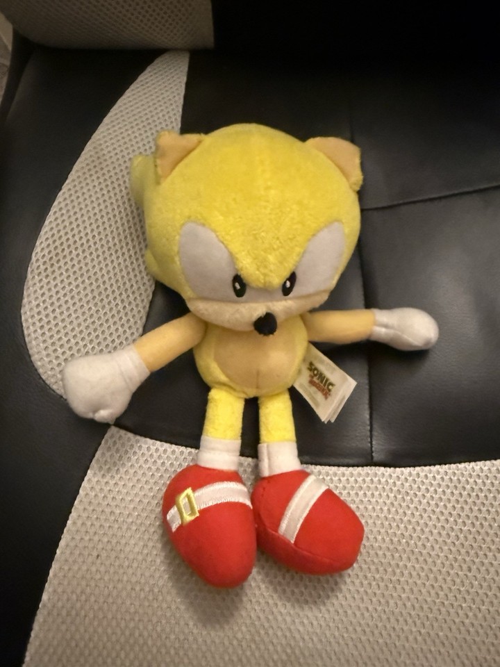 Classic Sonic and Classic Super Sonic Plushie Animals, TOMY 9” | eBay