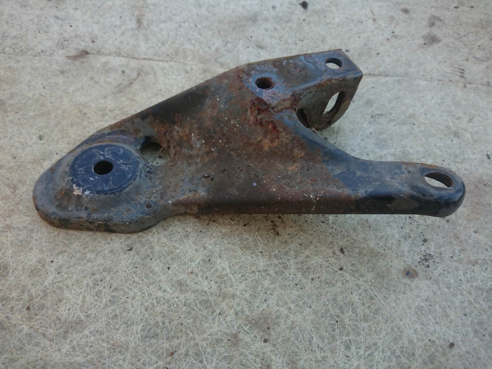 JAGUAR XJ6 X300 X308 SOVEREIGN 94-02y REAR WHEEL SUSPENTION BRACKET LH ...