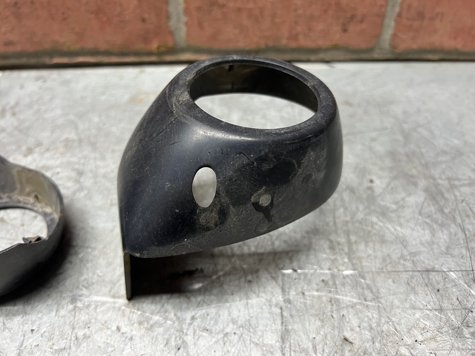 95-99 OEM Mitsubishi 3000GT front bumper fog light lamp shroud covers ...