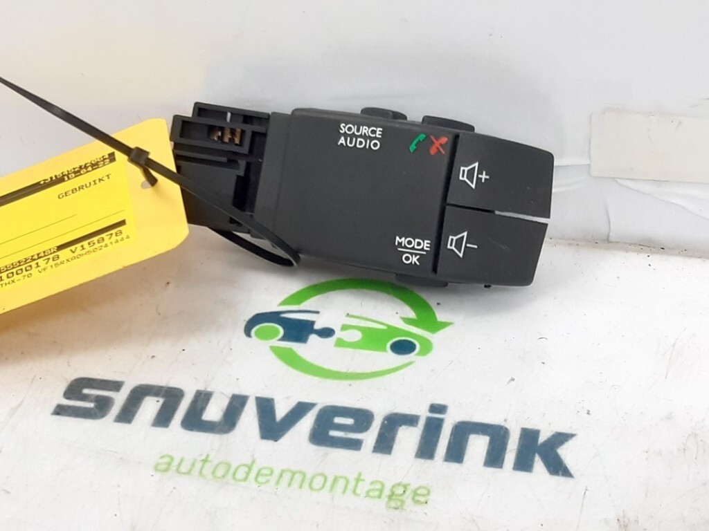COMMANDE DE RADIO AU VOLANT Renault Clio IV (5R) 2014 255522448R | eBay