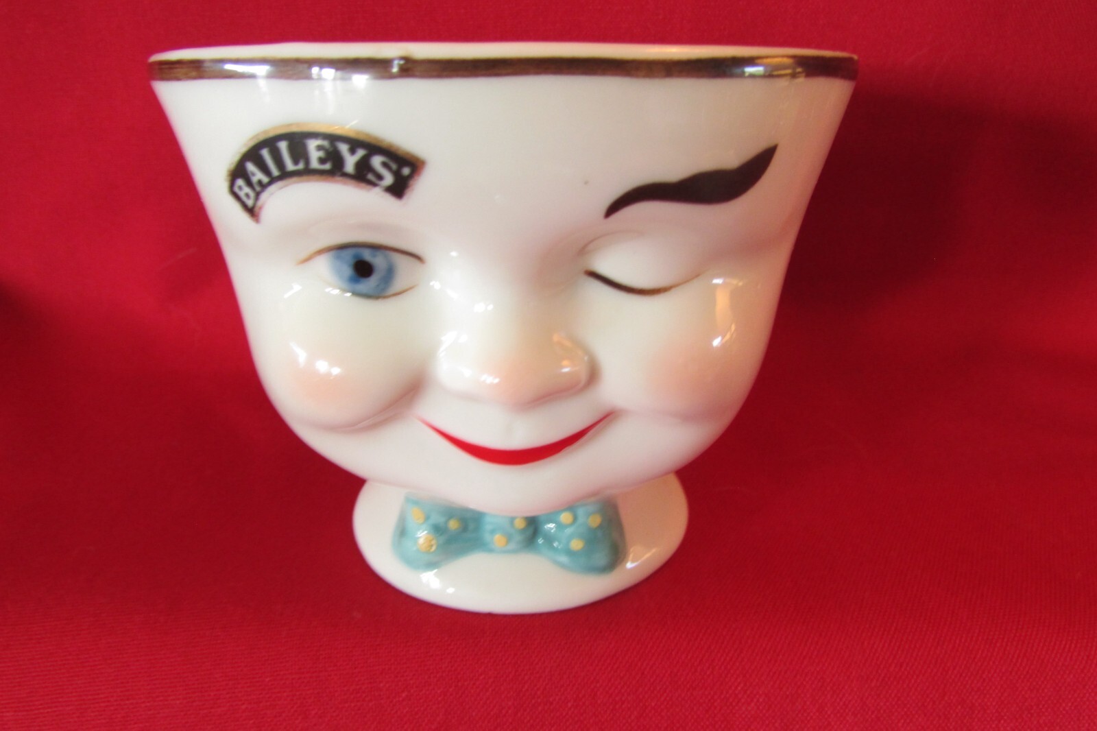 VINTAGE BAILEYS WINKING EYE FACE COFFEE/TEA CUPS W/ HIS & HER'S CREAMER ...