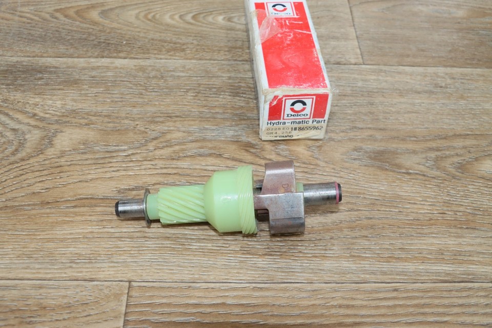 NOS GM 8655962 Chevy GM 2004R 200-4R 200R4 Transmission Governor Drive ...