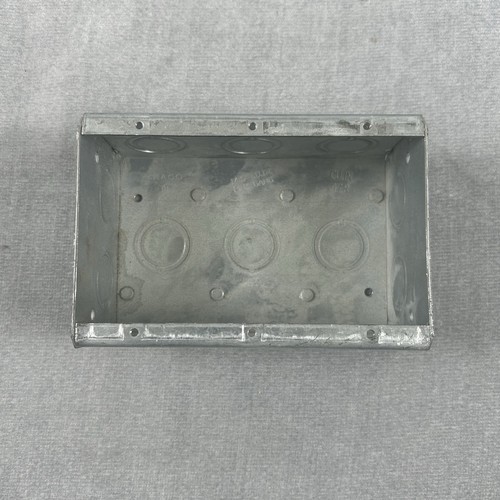 Raco 3 Gang Electrical Box W/ 1/2" & 3/4" KO Rough-in Box For Outlets ...