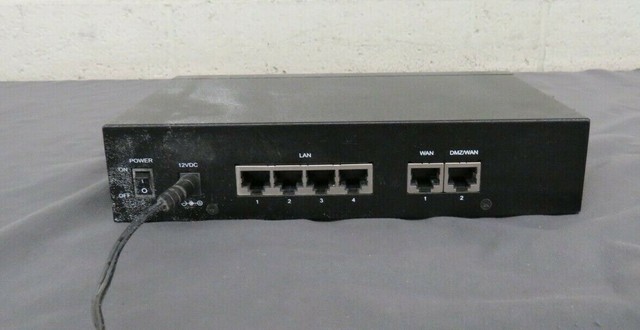 Araknis Networks 300 Series Dual-wan Gigabit VPN Router An-300-rt-4l2w ...