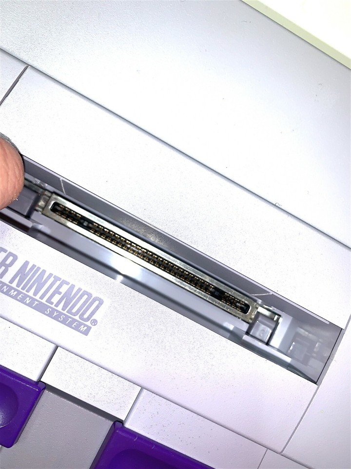 Super Nintendo SNES System Console With 2 OEM Controllers Authentic ...