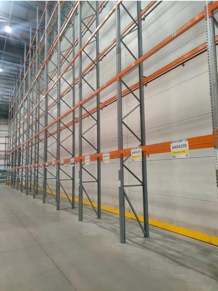 SSI Schaefer Heavy Duty Warehouse Pallet Racking 900mm Deep 2700mm ...