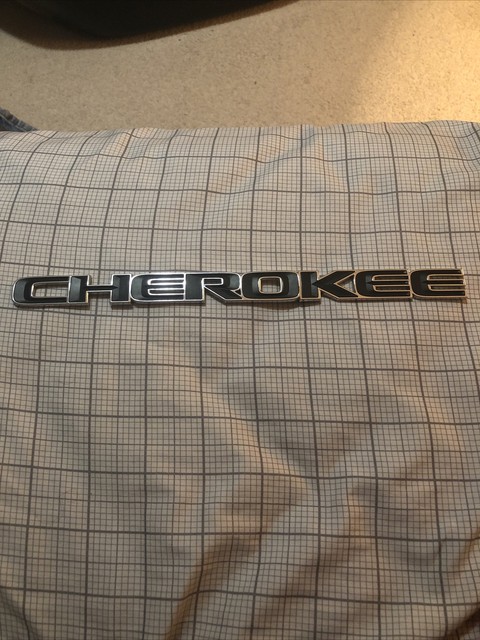 OEM 2017-2018 Jeep Grand Cherokee Door Emblems 55112900ab 68264488ab ...