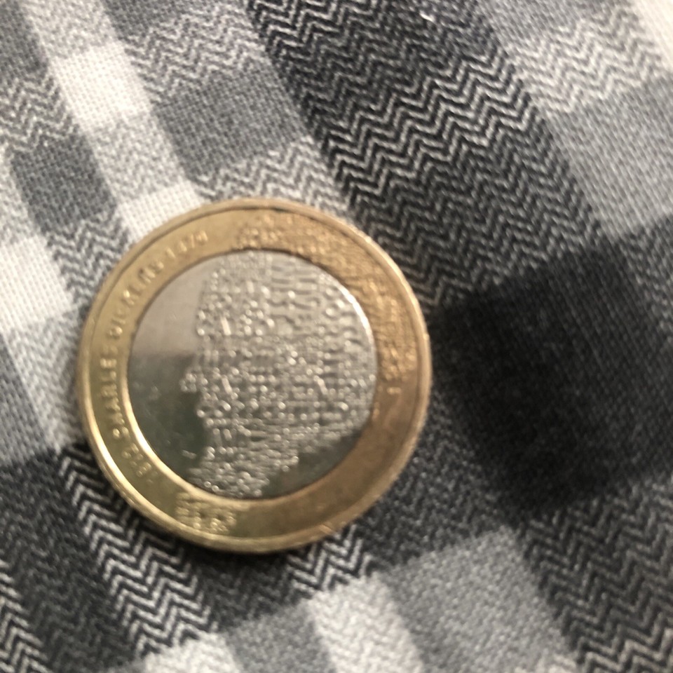 2012 Charles Dickens Two Pound £2 Coin | eBay UK