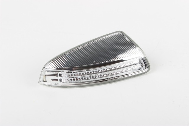 Mercedes-Benz C Front Left Door Wing Mirror Indicator Light W204 ...