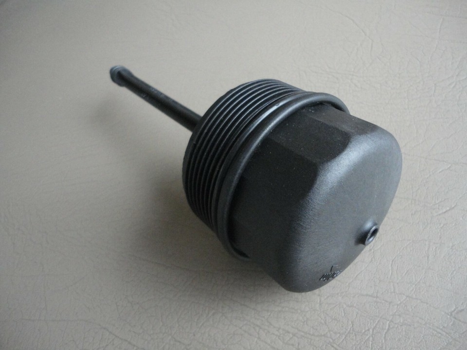 VW VOLKSWAGEN TDI ENGINE OIL FILTER CAP ALH BEW BHW GOLF JETTA 038 115 ...