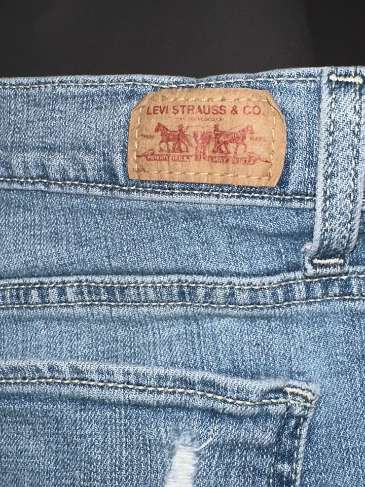 Levi’s 524™ Too Superlow Jeans – Size 9m Light Wash Distressed Y2K ...