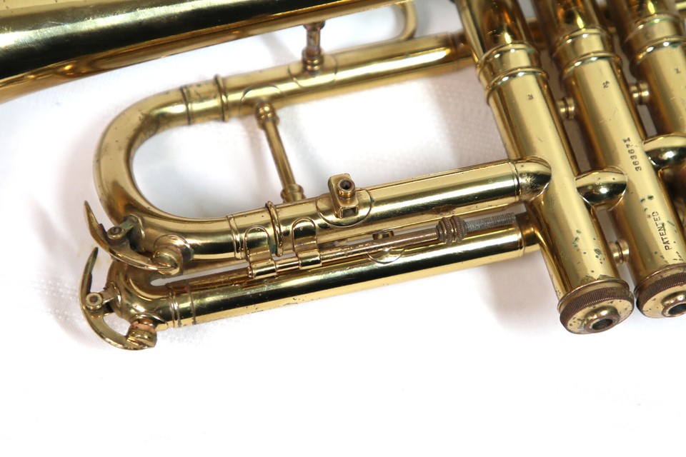 C.G. Conn Victor 80A Cornet 1946 Serial 363671 w/ Vincent Bach Mout ...