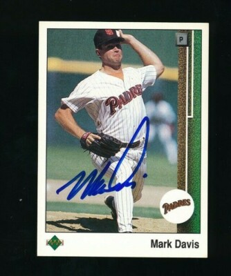 1989 Upper Deck #268 Mark Davis signed autograph crisp blue sharpie 002 ...