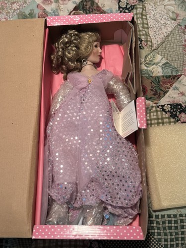 Paradise Galleries Porcelain Dolls Kitty Kimberly With Stand And Box | eBay