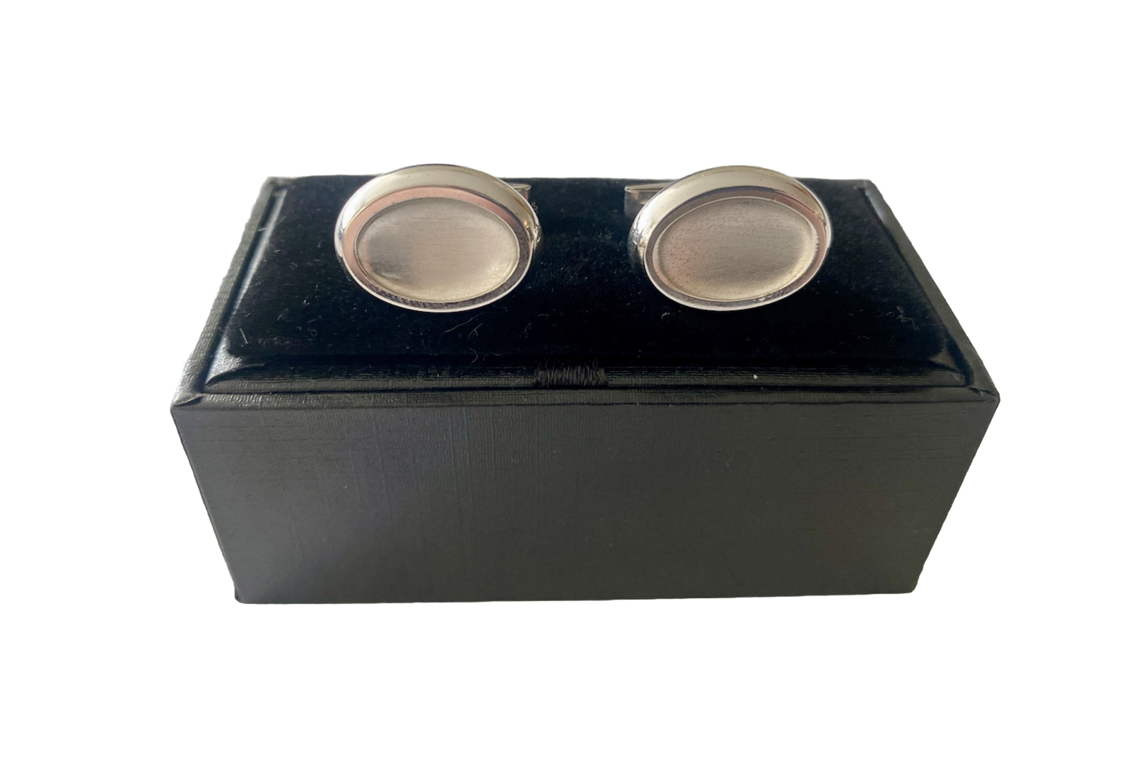 Dolan Bullock Oval Concaved .925 Sterling Silver Bull… - Gem