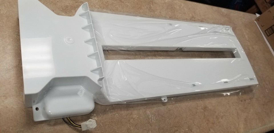 BRAND NEW Frigidaire 5303918782 Refrigerator Air Duct & Cover Assembly ...