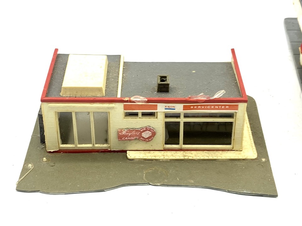 Vintage Kentucky Fried Chicken Restaurant & Convenience Store HO Scale ...