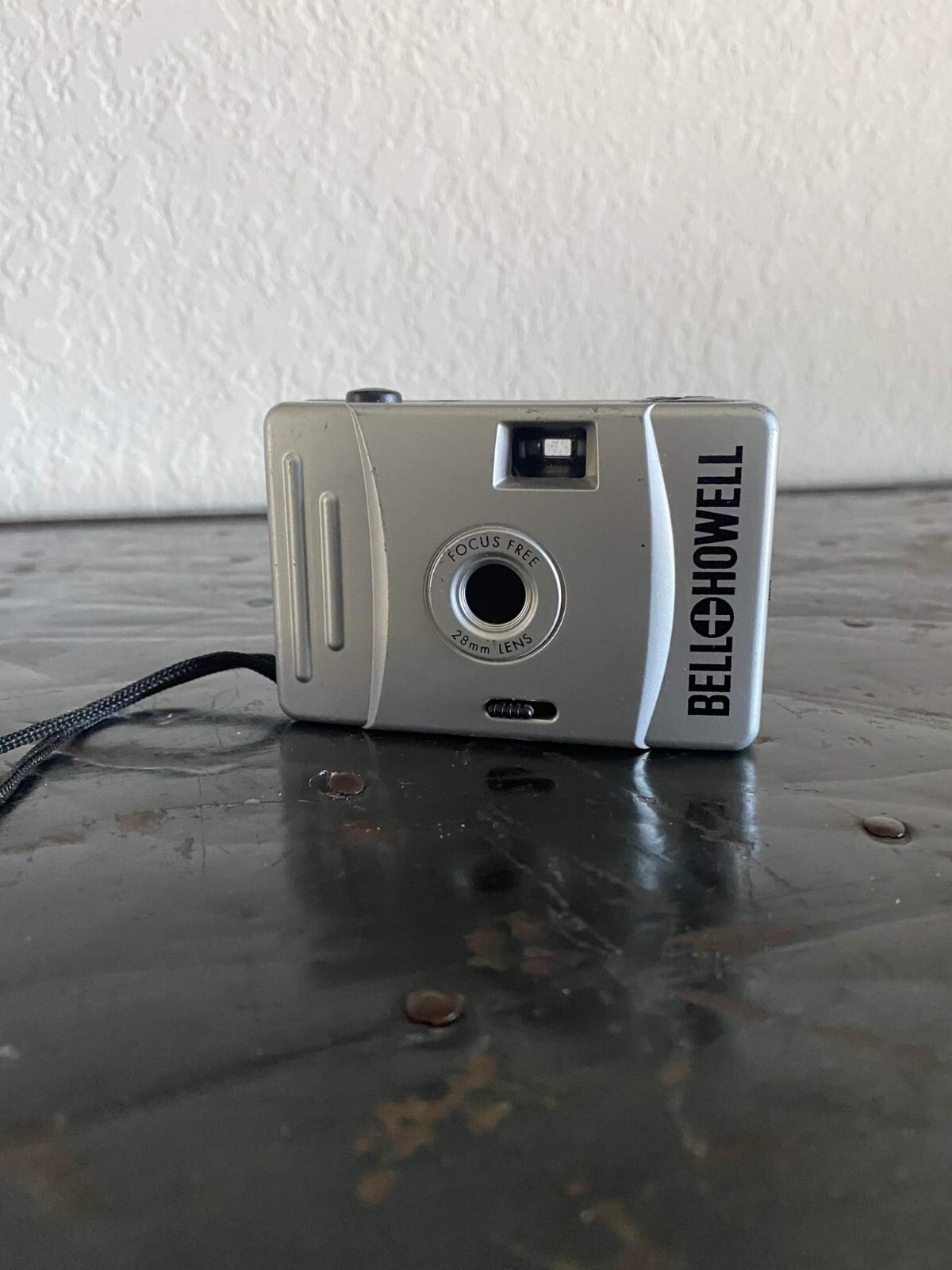 Bell and Howell Manual Point and Shoot Camera Focus Free 28mm Lens ...