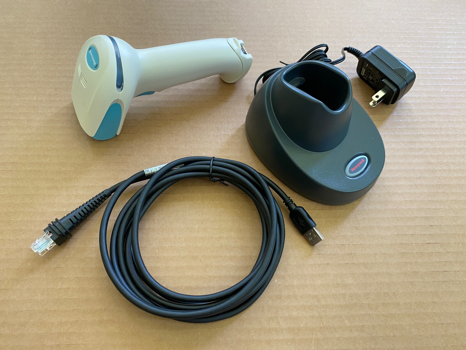 Honeywell Xenon 1902HHD-5-COL-INT 2D Bluetooth HID Scanner +AC Adapter ...