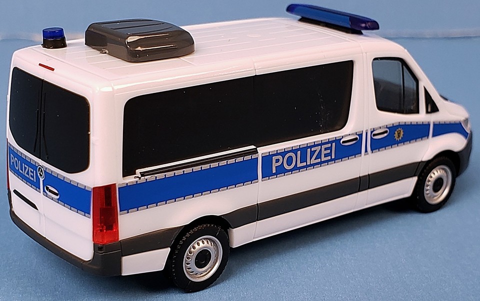 Herpa NEW HO 1/87 Scale Mercedes Benz Sprinter Van German Police ...