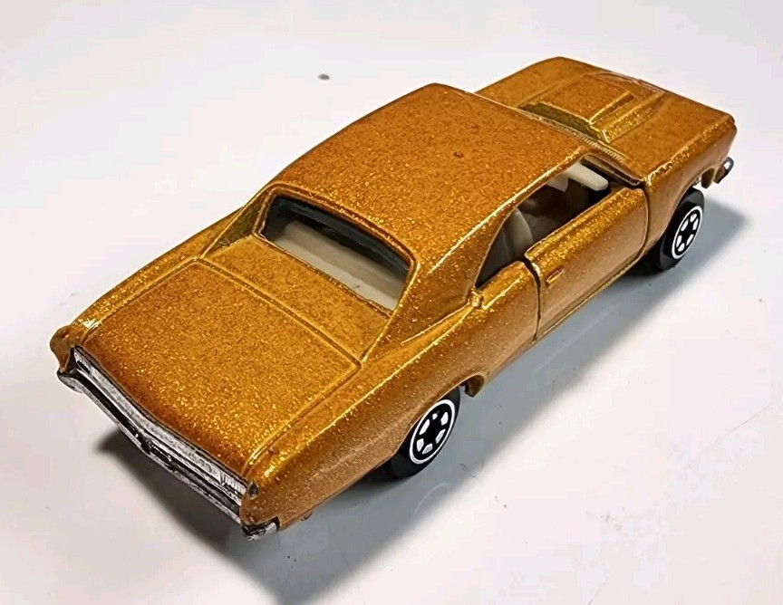 Yatming/Imperial #1074 Gold 66 Chevy Malibu Street Rat 1/64 Diecast ...