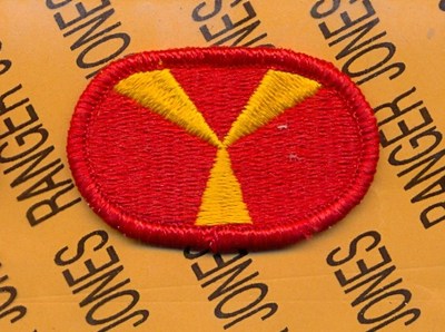 US Army 1st Bn 377th Field Artillery Regt. FAR Airborne para oval patch ...
