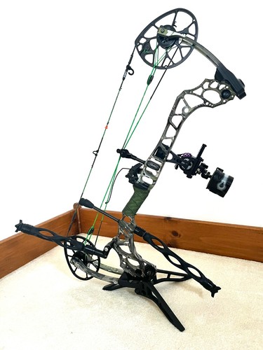 Mathews Triax 28" 70lb Left Hand Ridge Reaper Forest | eBay