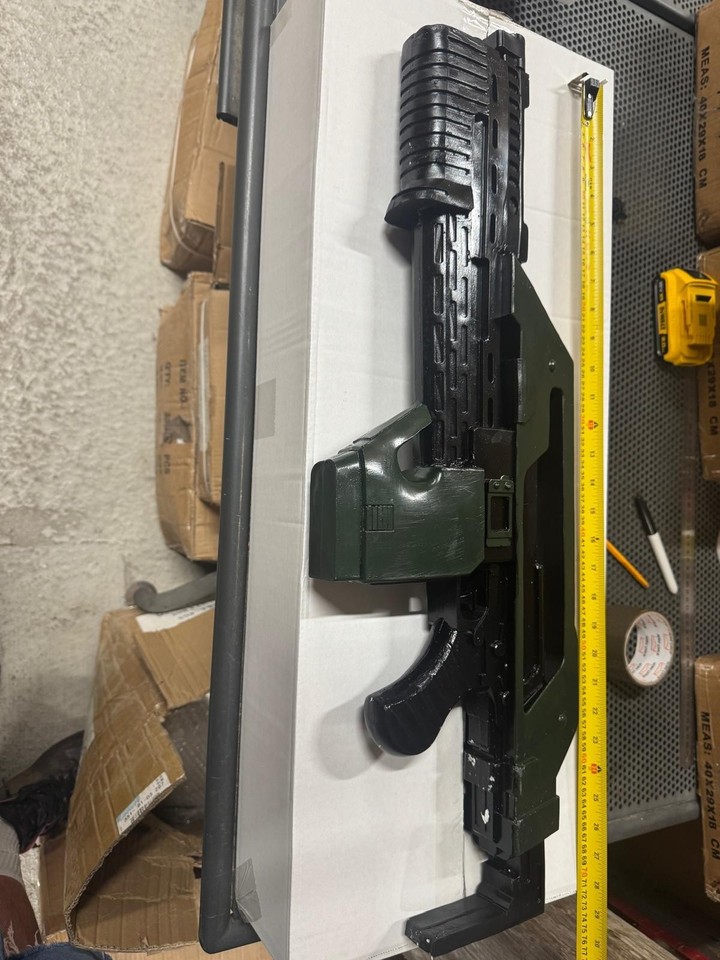 aliens pulse rifle M41A, Full size (75cm) heavy (3kg) painted version ...