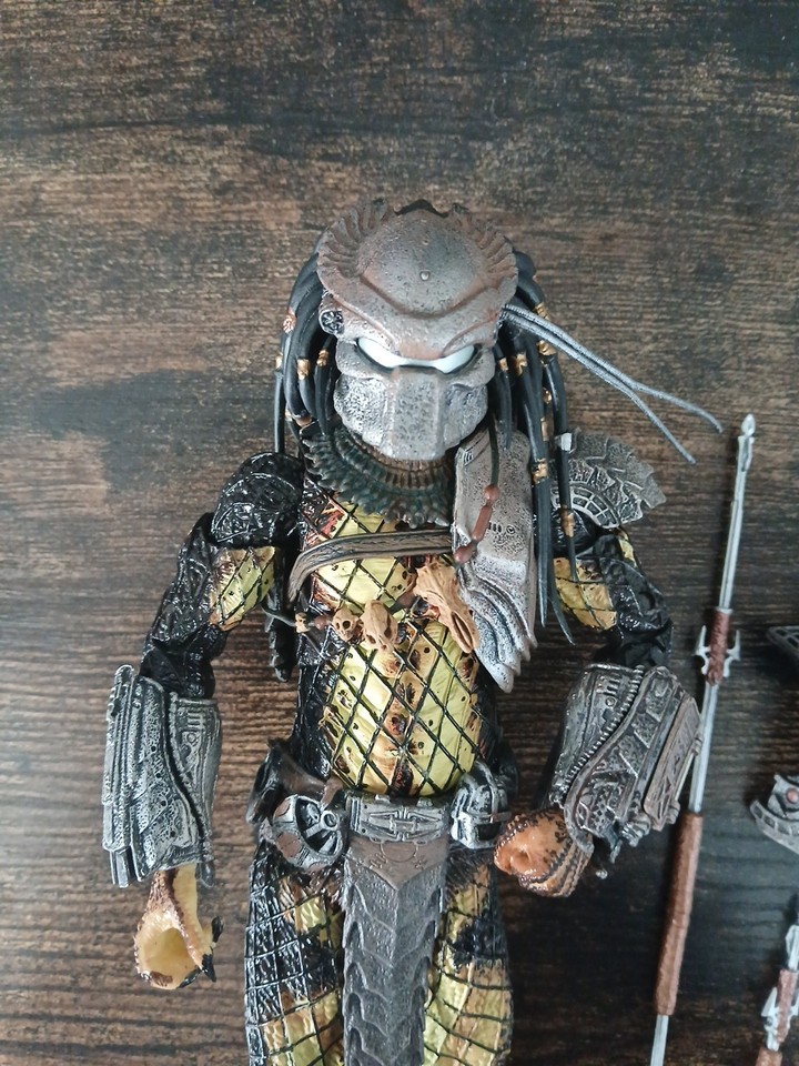 Neca Predator-8" Temple Guard Predator Action Figure Loose Alien Vs ...