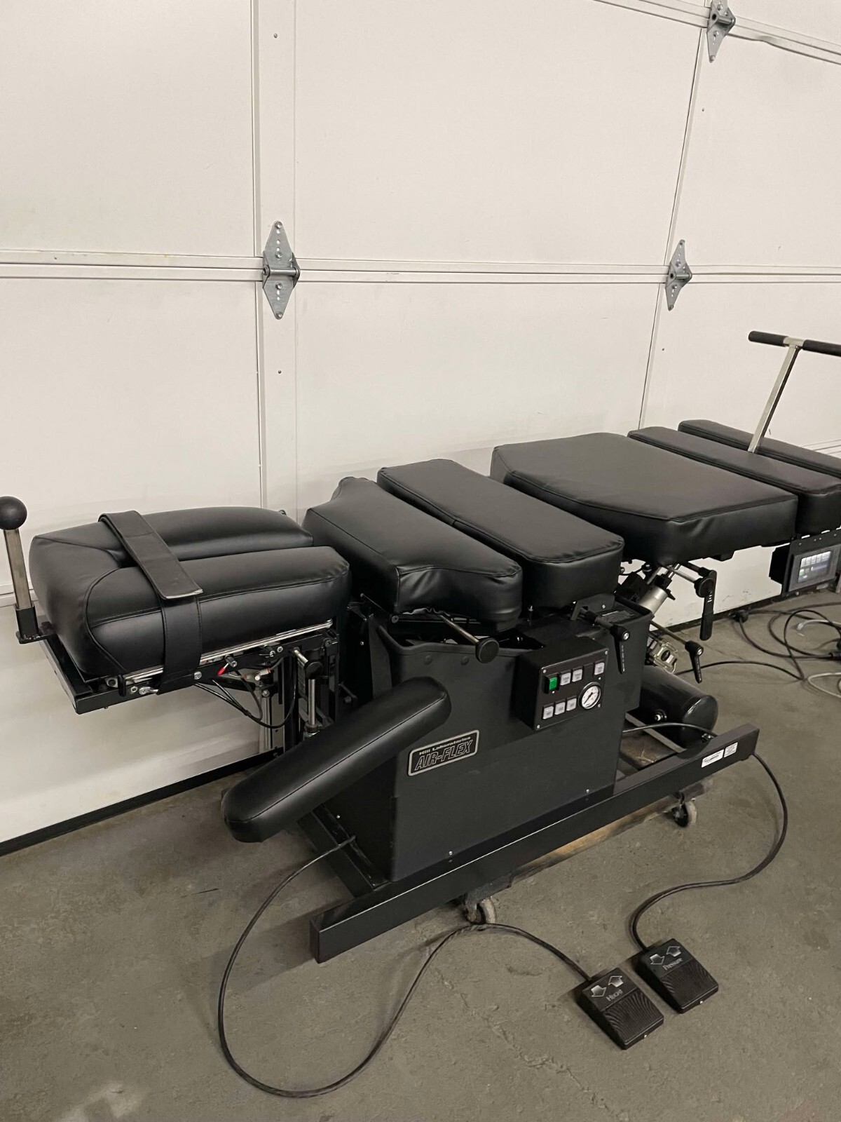 Hill Air Flex Air-Powed Drops Auto Flexion Touchscreen Chiropractic Table | eBay