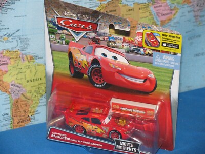 DISNEY PIXAR CARS LIGHTNING McQUEEN WITH PIT STOP BARRIER MOVIE MOMENTS ...