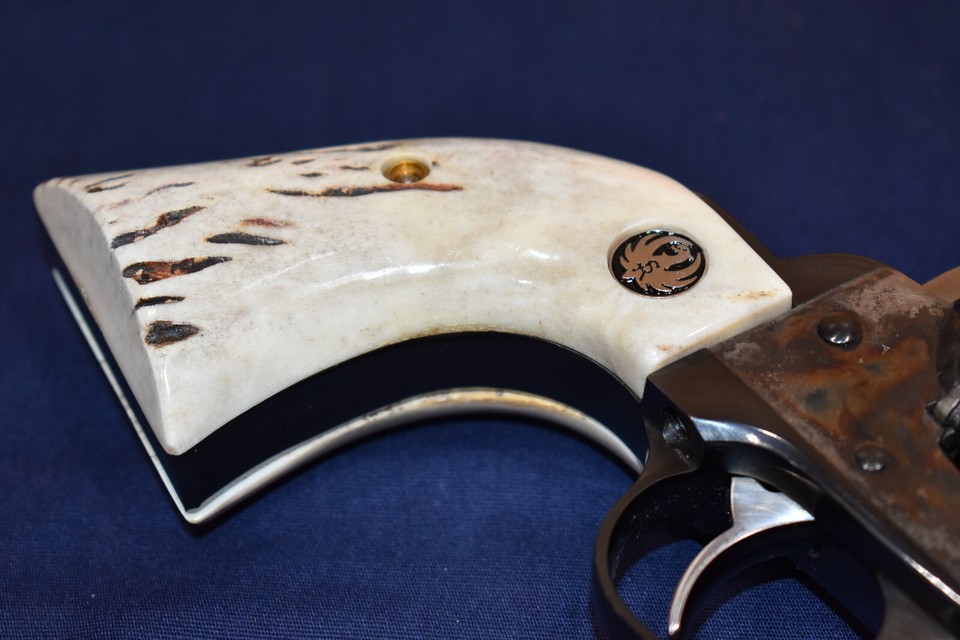 RUGER NEW MODEL BLACKHAWK / OLD VAQUERO SAMBAR STAG GRIPS | eBay