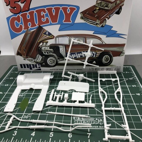 57 Chevy Gasser CHASSIS Frame W Rear End & SUSPENSION 1:25 MPC LBR ...