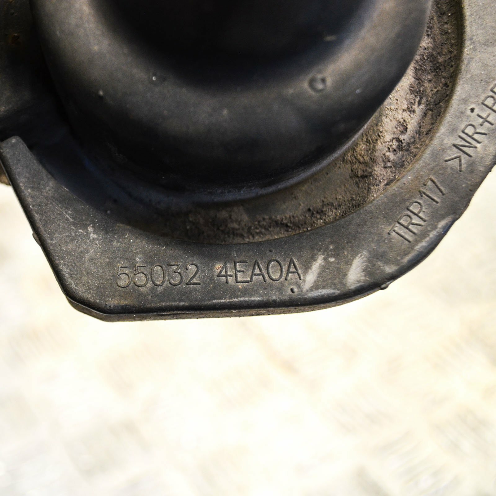 NISSAN QASHQAI J11 Rear Coil Spring Mount 55032-4EA0A 1.30 Petrol 118kw ...