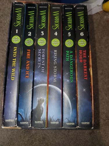 Warriors Box Set: Volumes 1 To 6 : The Complete First Series by Erin ...