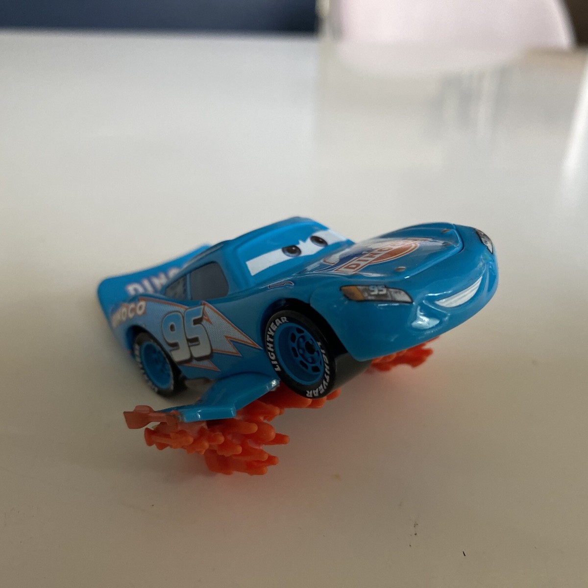 Pixar Cars Lightning Mcqueen Dinoco