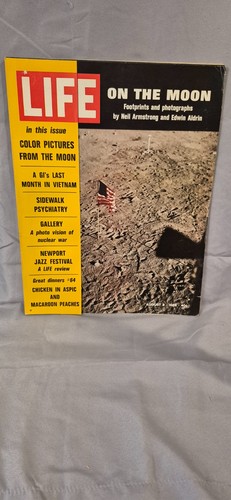 LIFE Magazine August 8, 1969 Apollo 11 Footprints on the Moon | eBay