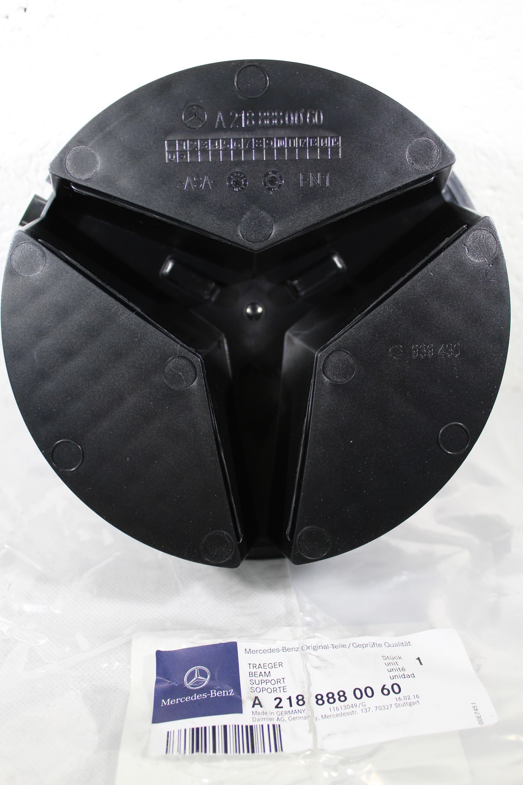 Genuine Mercedes-Benz SLK CLS Radiator Grille Star Badge Base Plate ...