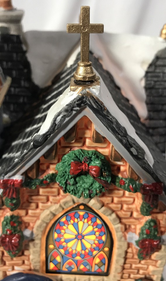 Lemax ~ HOLY TRINITY CHAPEL ~ Illuminated Porcelain Church ~ NEW See ...